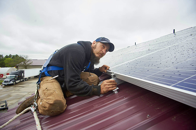 Minnesota’s Solar Boom – Frank Bures